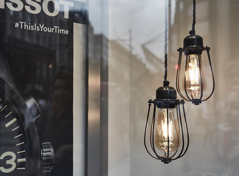 Retail Outlet Interior Design Lighting Trends | 2019 Ideas for Lights ...